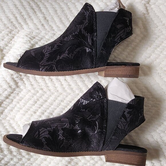Musse & Cloud | Shoes | Musse Cloud Peep Toe Bootie Shoes Black | Poshmark